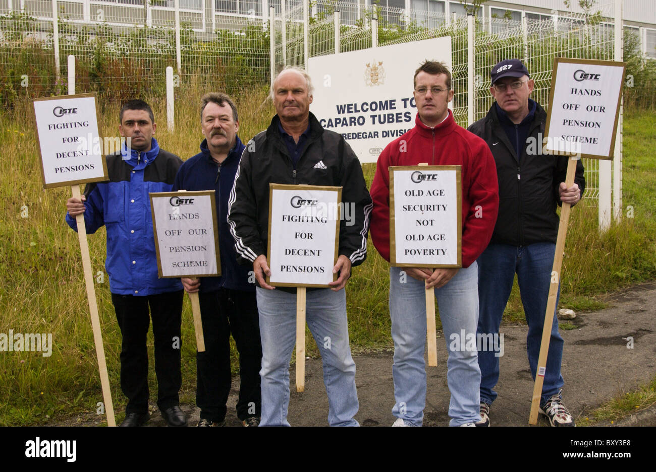 Picket line, factory hi-res stock photography and images - Alamy