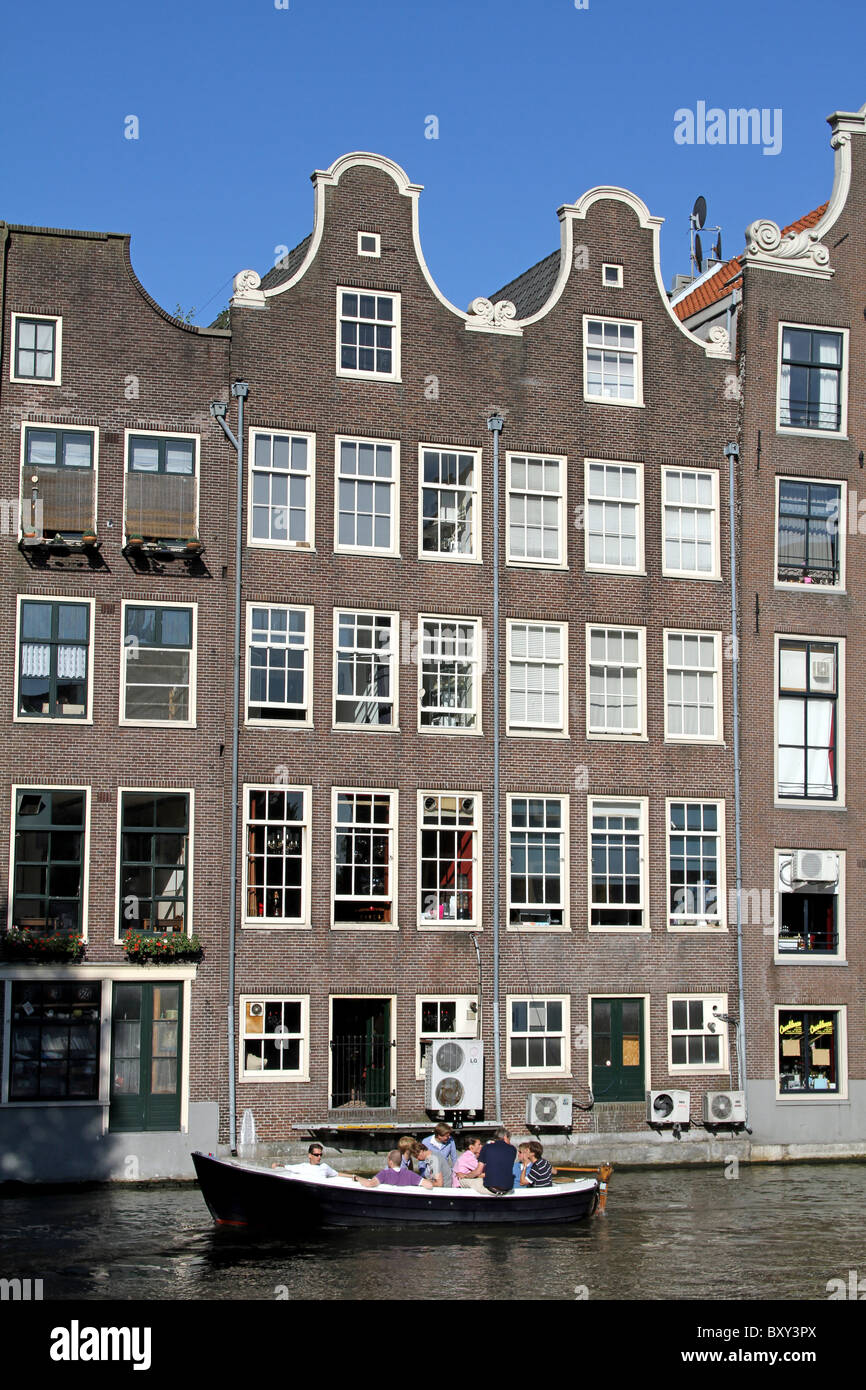 Dutch houses canal amsterdam hi-res stock photography and images - Alamy