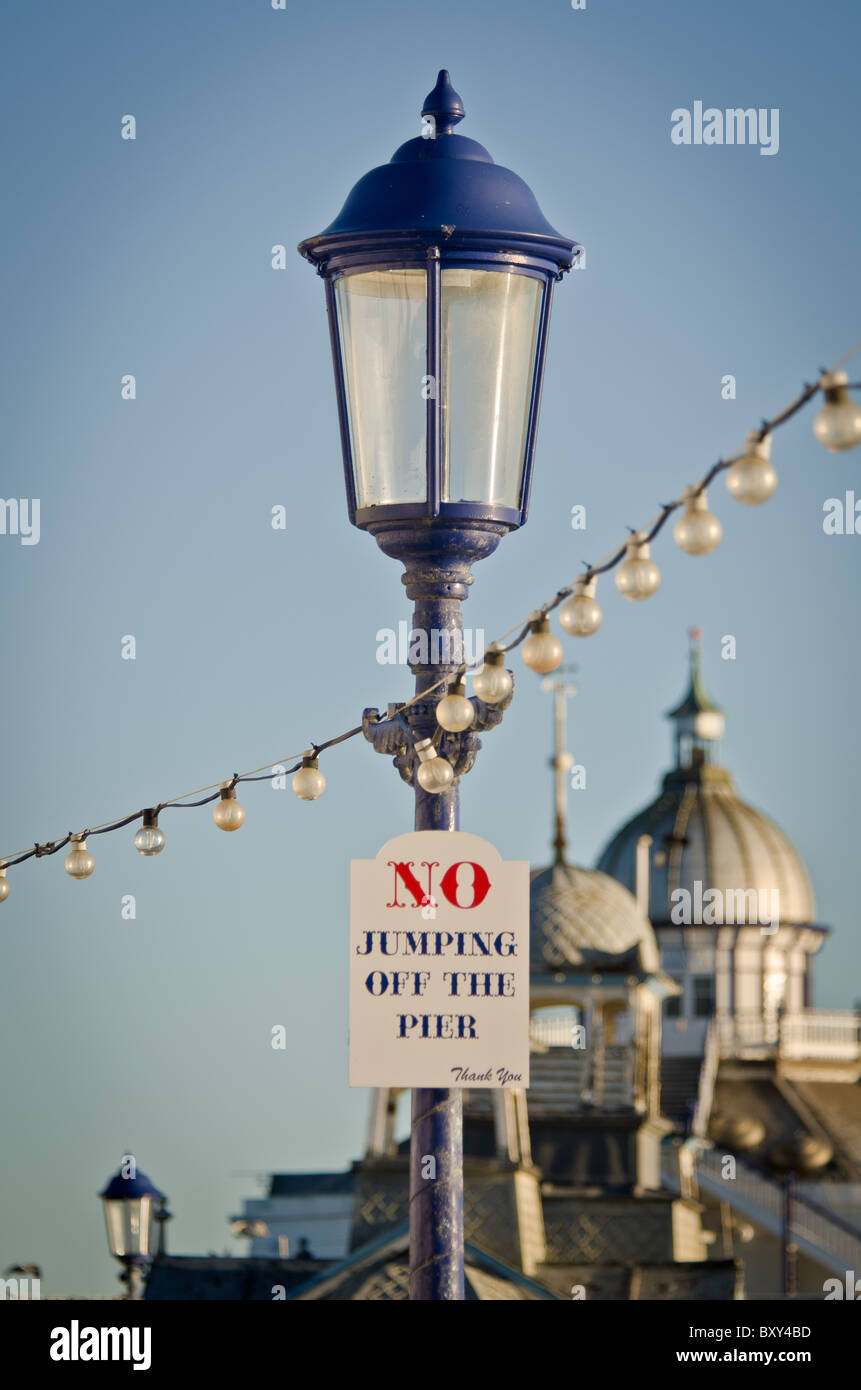 Jumping off the pier hi-res stock photography and images - Alamy