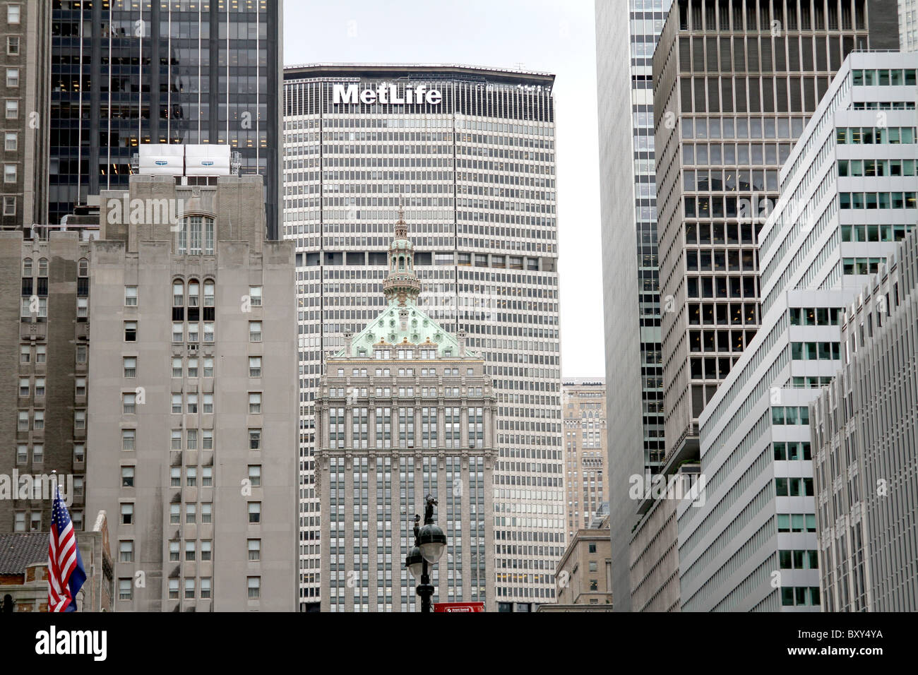 The MetLife and Helmsley Building on Park Avenue in New York, America ...
