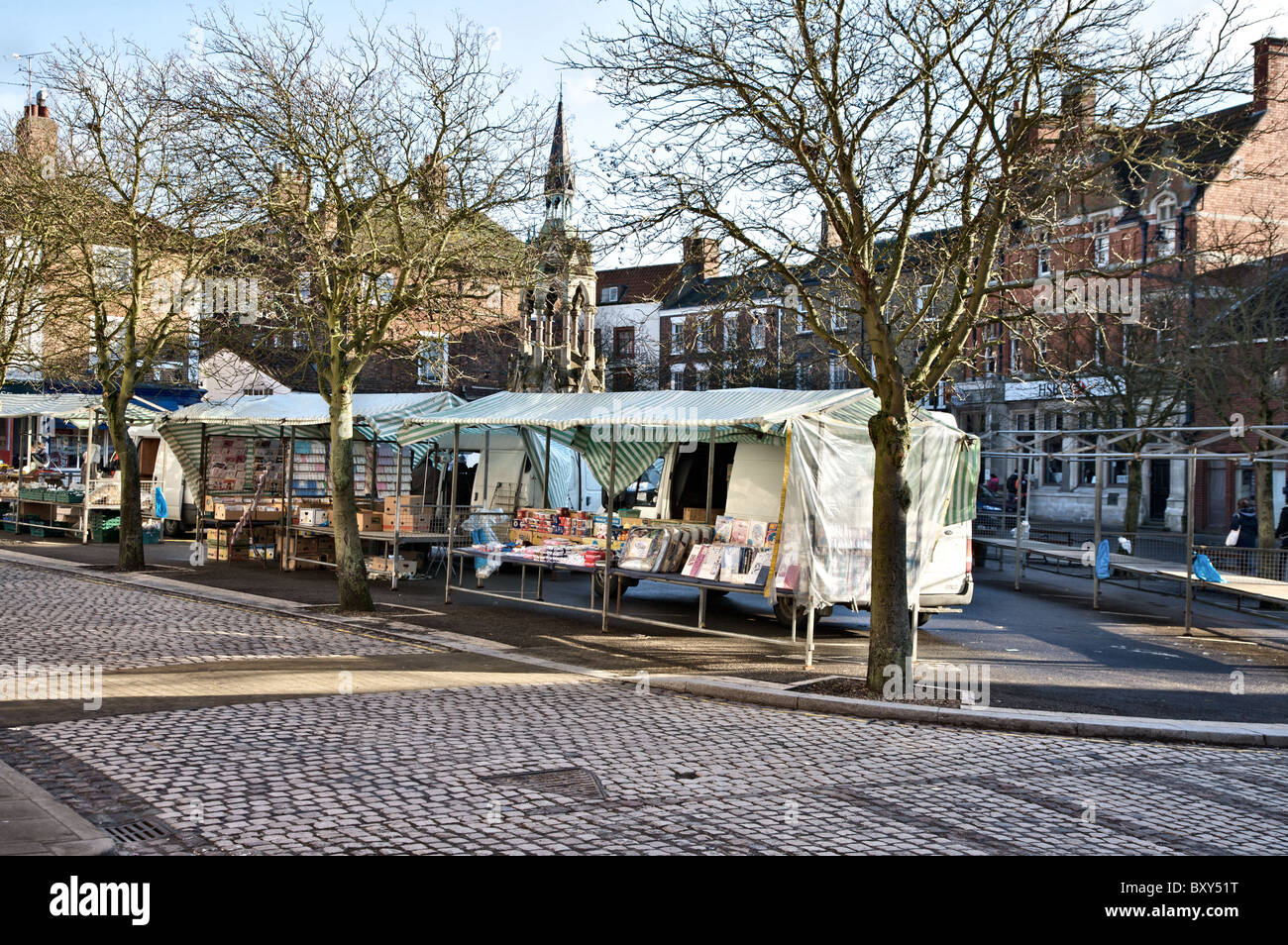 Market stall covers hi-res stock photography and images - Alamy
