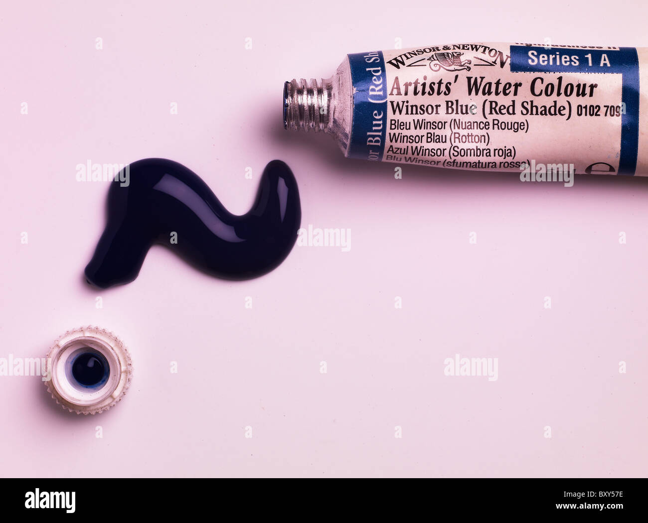 windsor blue paint and tube with cap Stock Photo - Alamy