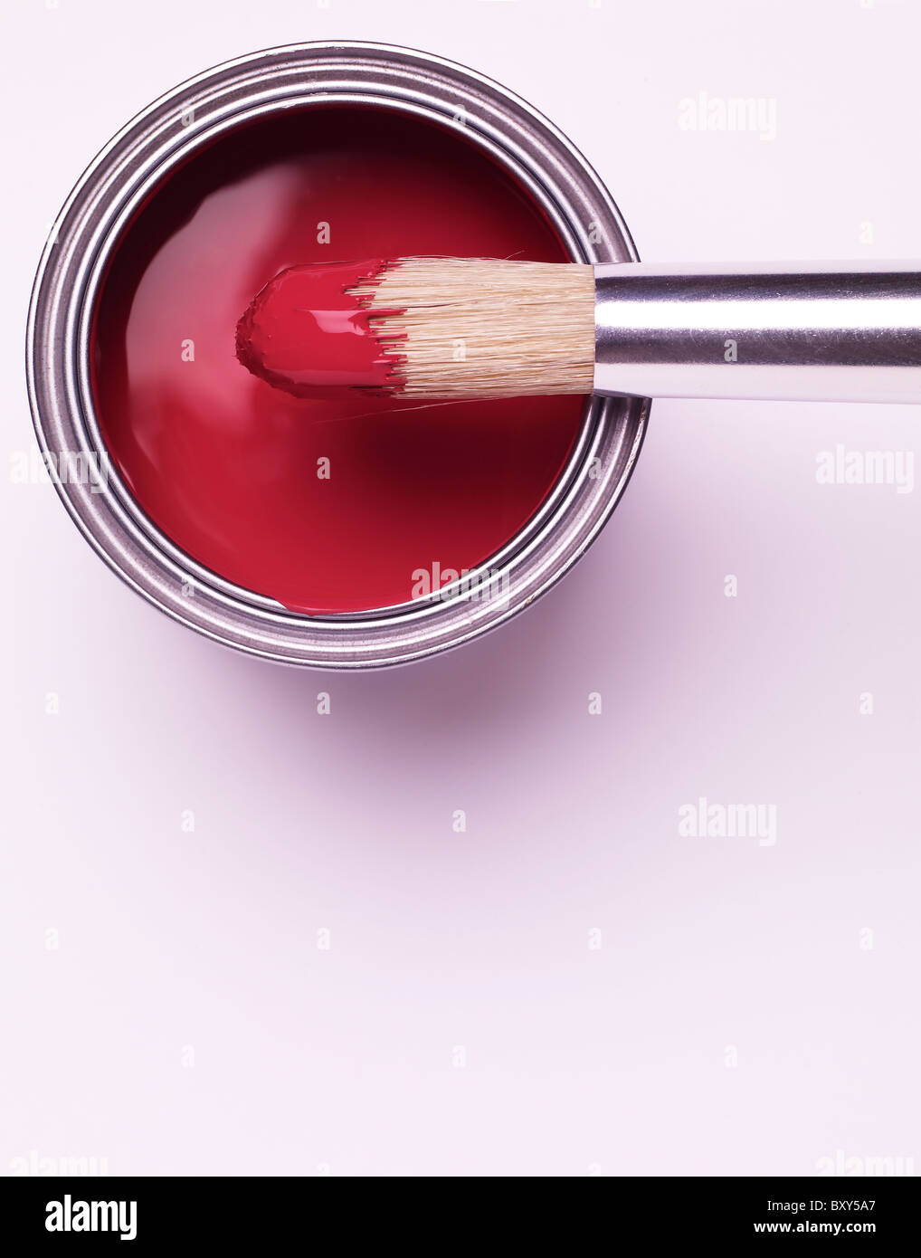 Red paint brush hi-res stock photography and images - Alamy
