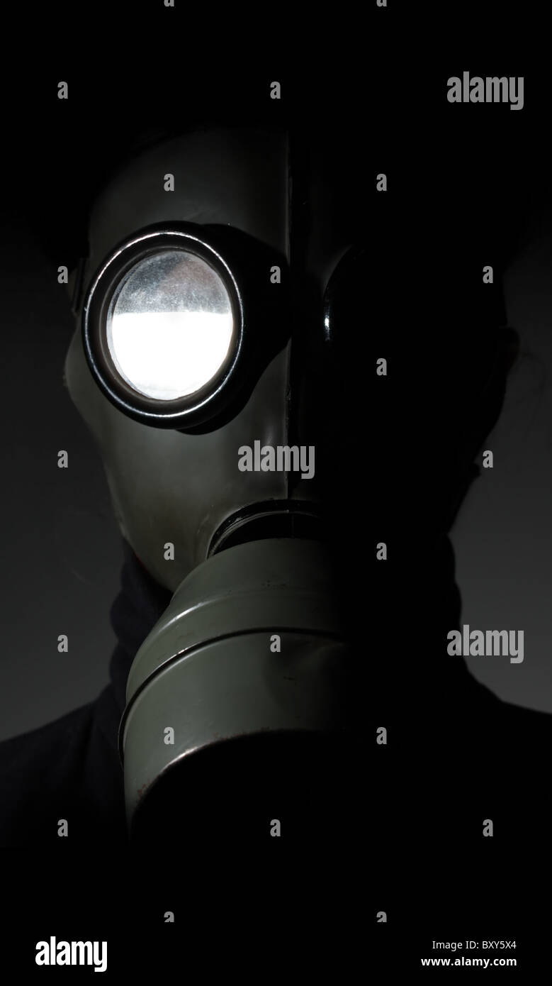Gasmask hi-res stock photography and images - Alamy