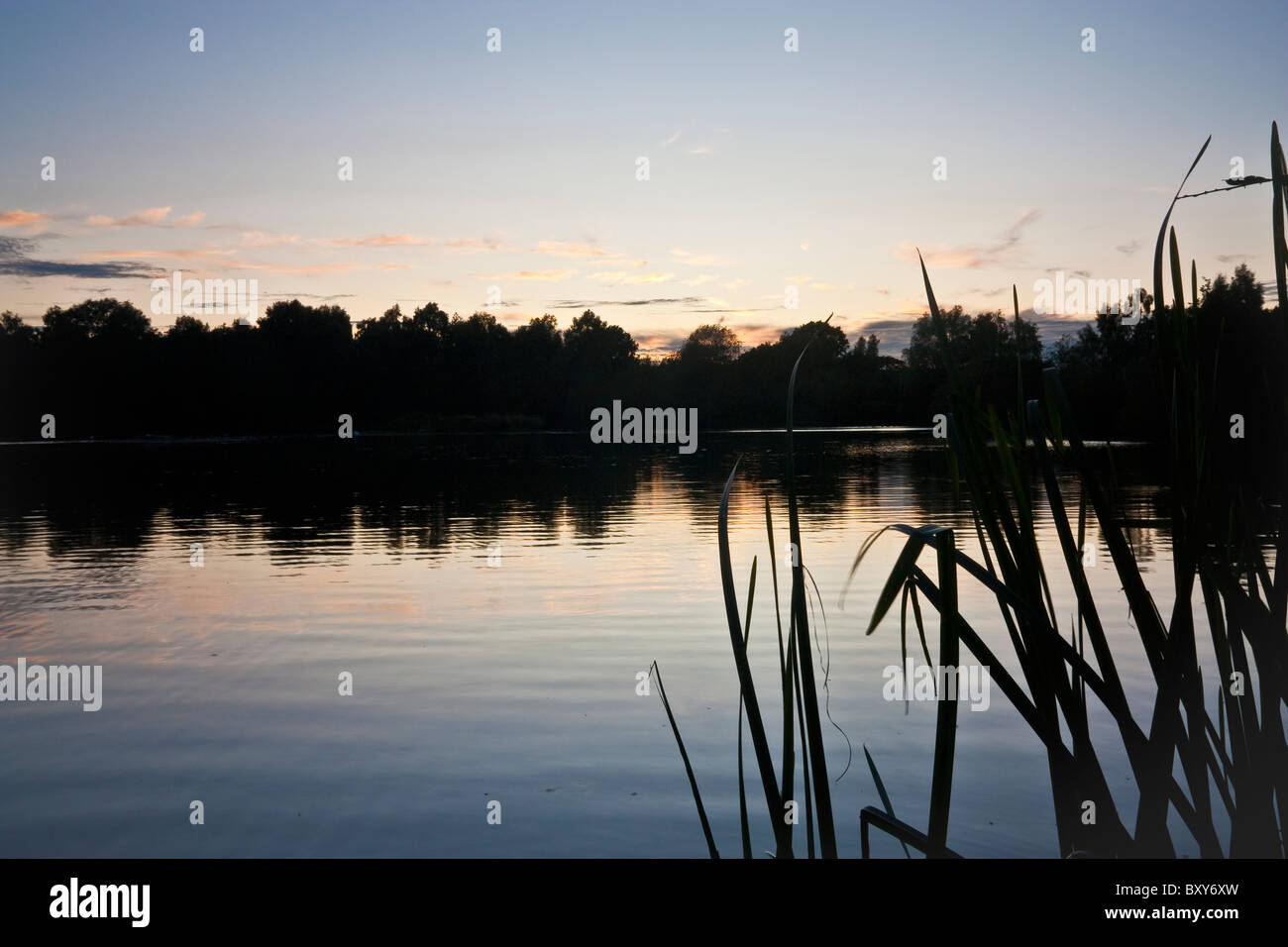 Lakes in norfolk hi-res stock photography and images - Alamy