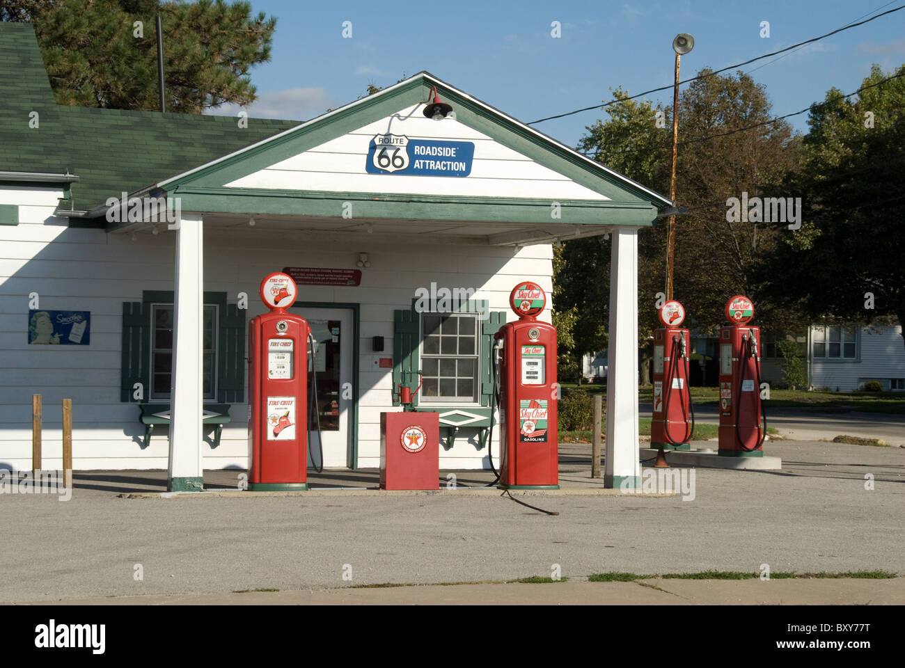 Texaco Service Station along Route 66 in Dwight Illinois USA Stock ...