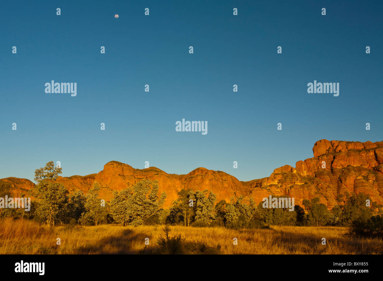 Cliffs kimberley purnululu sunset hi-res stock photography and images ...