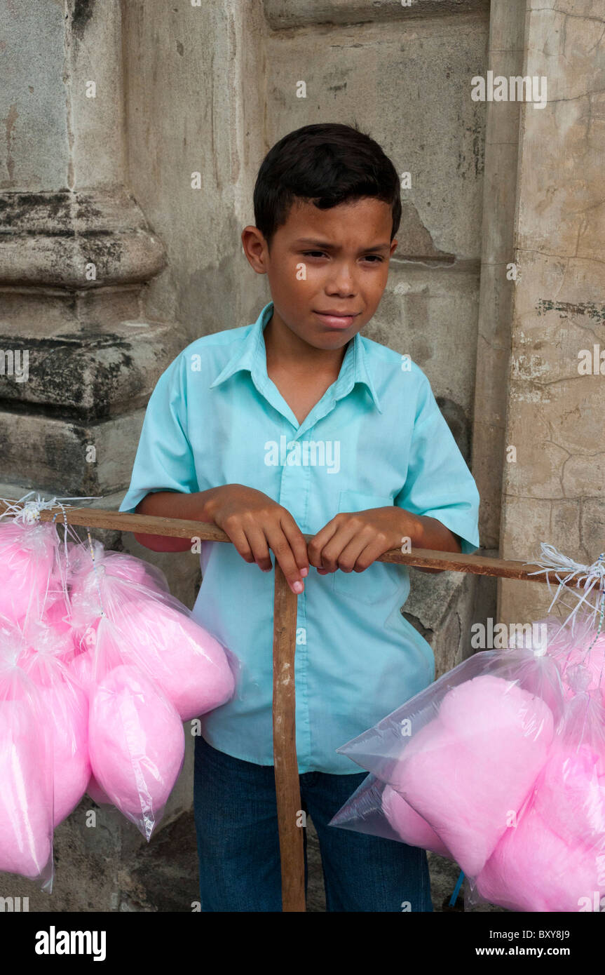 Child vendors hi-res stock photography and images - Alamy