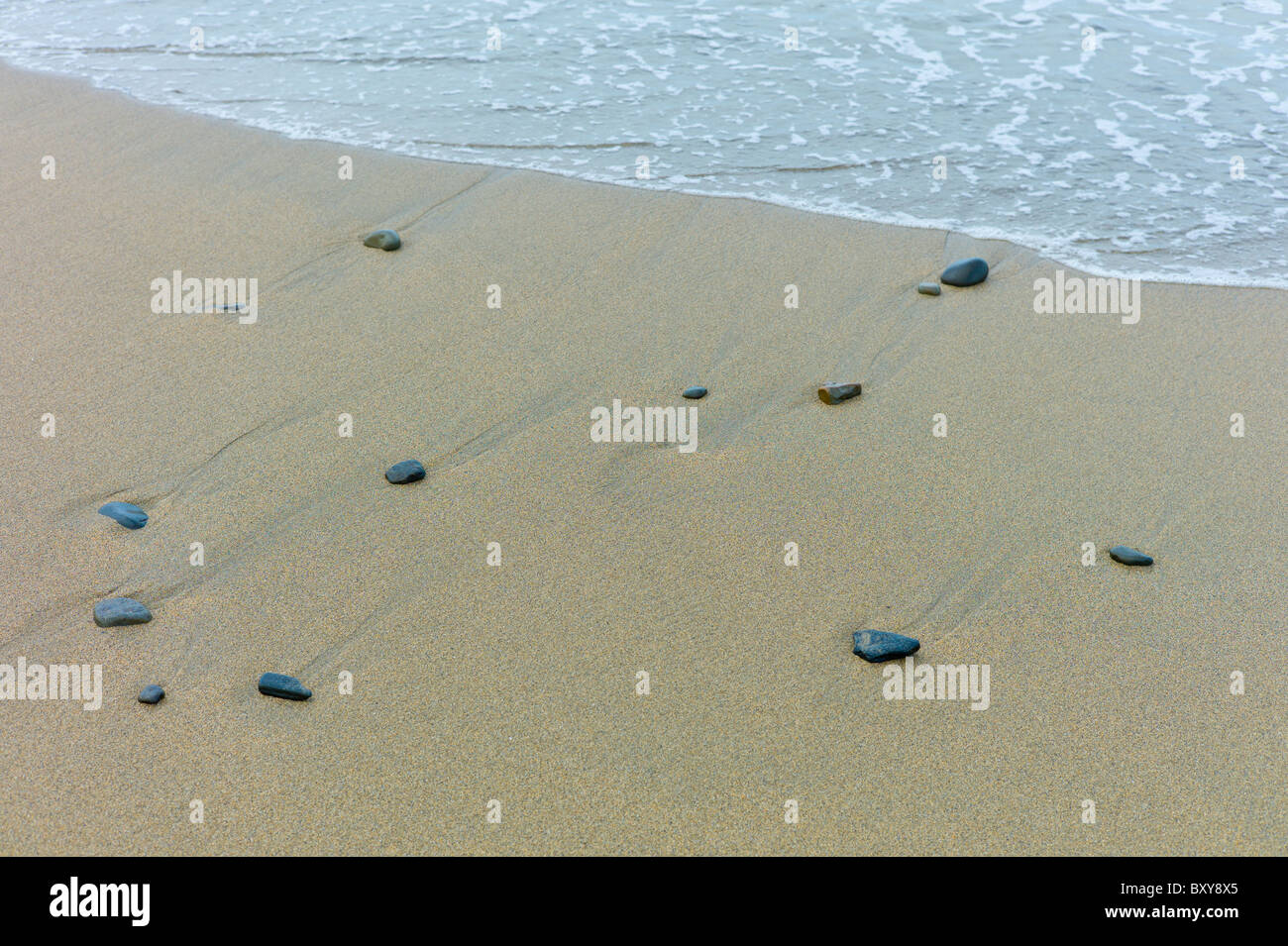 Beach strandline hi-res stock photography and images - Alamy