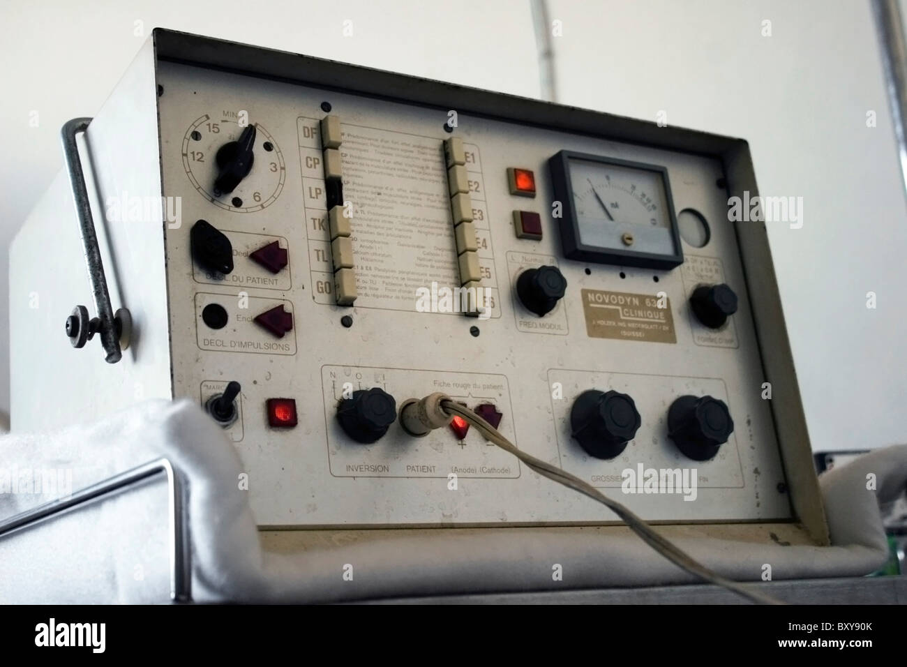 Old fashioned hospital ward hi-res stock photography and images - Alamy