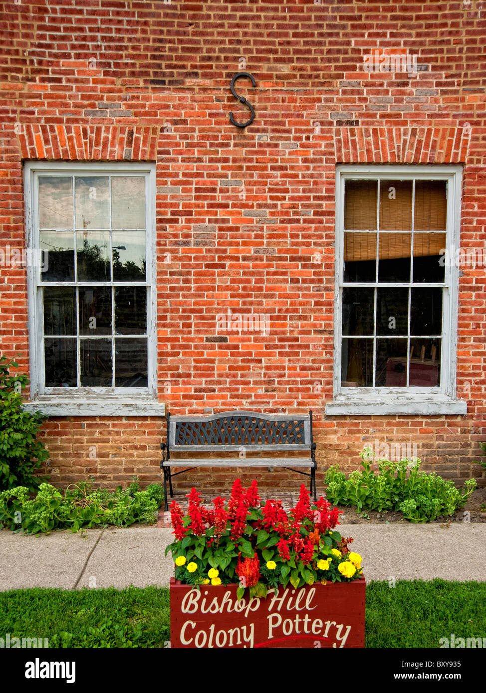 Colony pottery hi-res stock photography and images - Alamy
