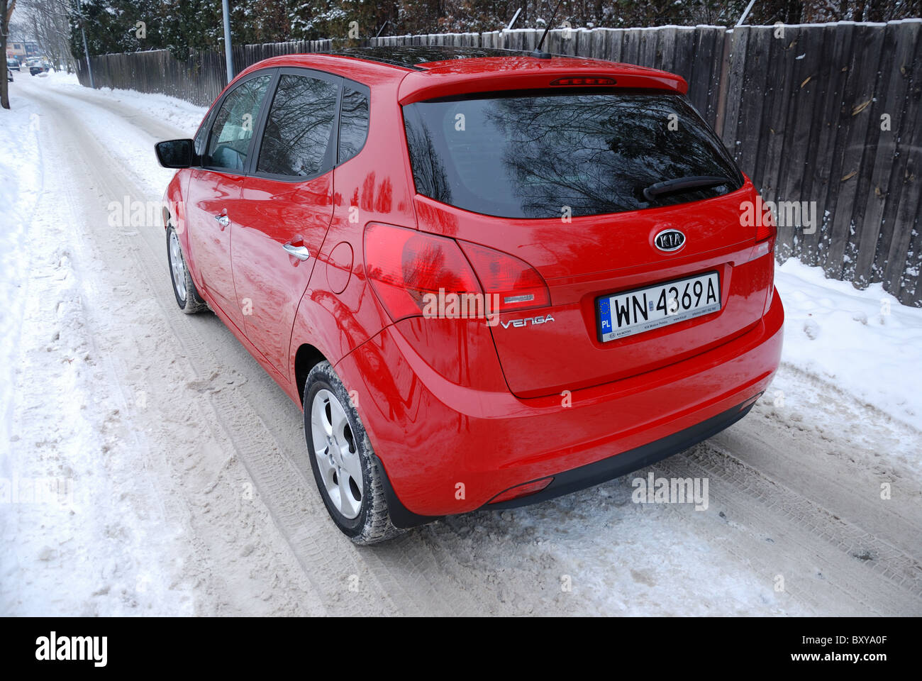Kia Venga 1.4 XL - MY 2010 - red - five doors (5D) - Small popular low ...