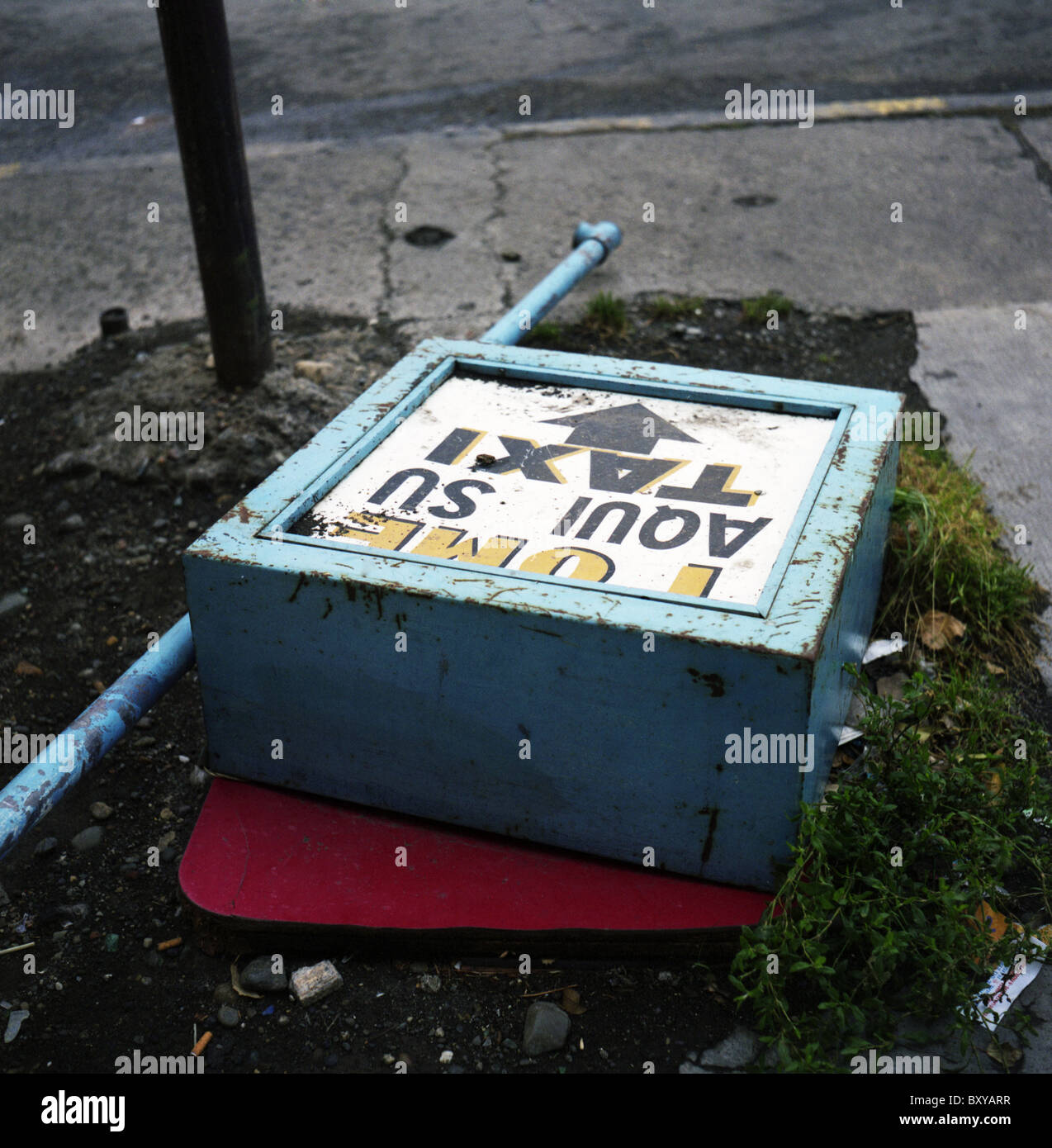 Fallendown hi-res stock photography and images - Alamy