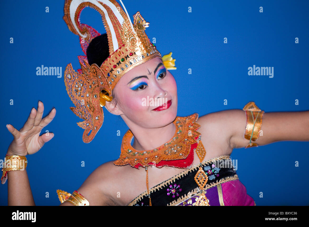 Balinese dancer hi-res stock photography and images - Alamy