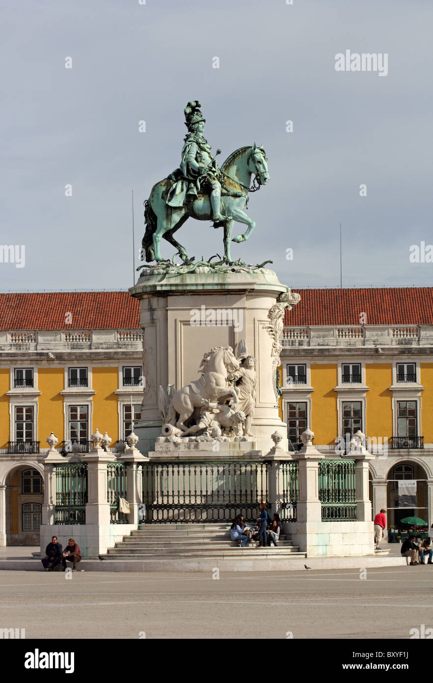Statue of King Jose I (1714 - 1777), Praca do Comercio, Lisbon ...