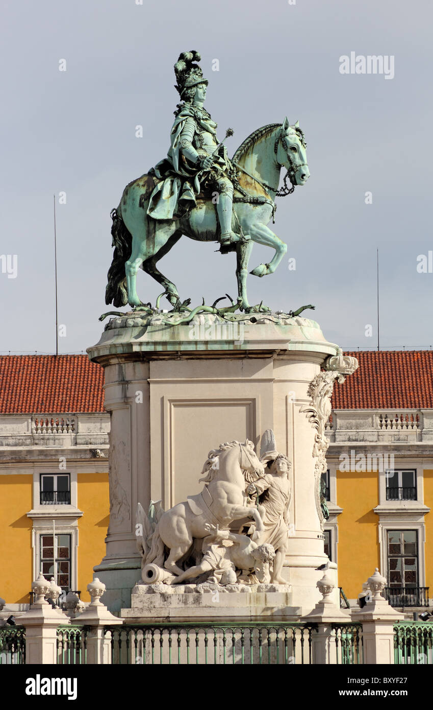 Statue of King Jose I (1714 - 1777), Praca do Comercio, Lisbon ...