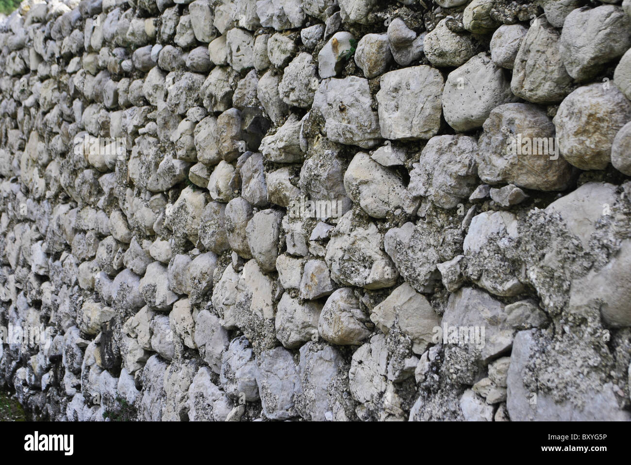 Concrete embedded stones hi-res stock photography and images - Alamy
