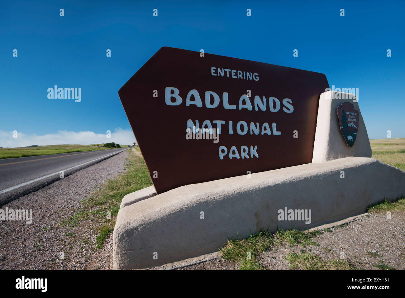 Welcome sign on roadside Stock Photo - Alamy