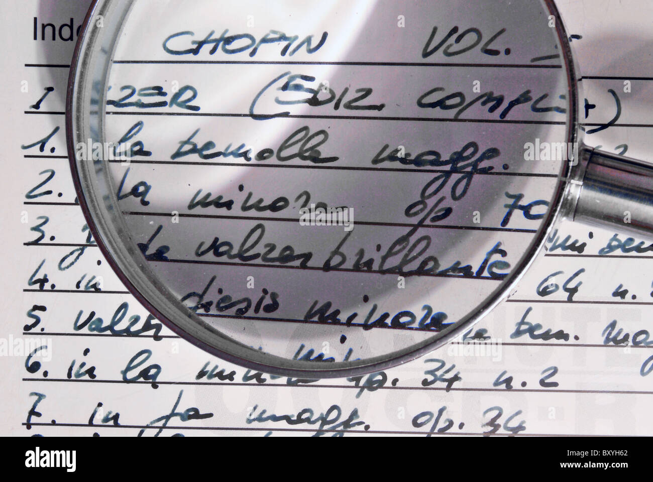 Magnifying lens italy hi-res stock photography and images - Alamy