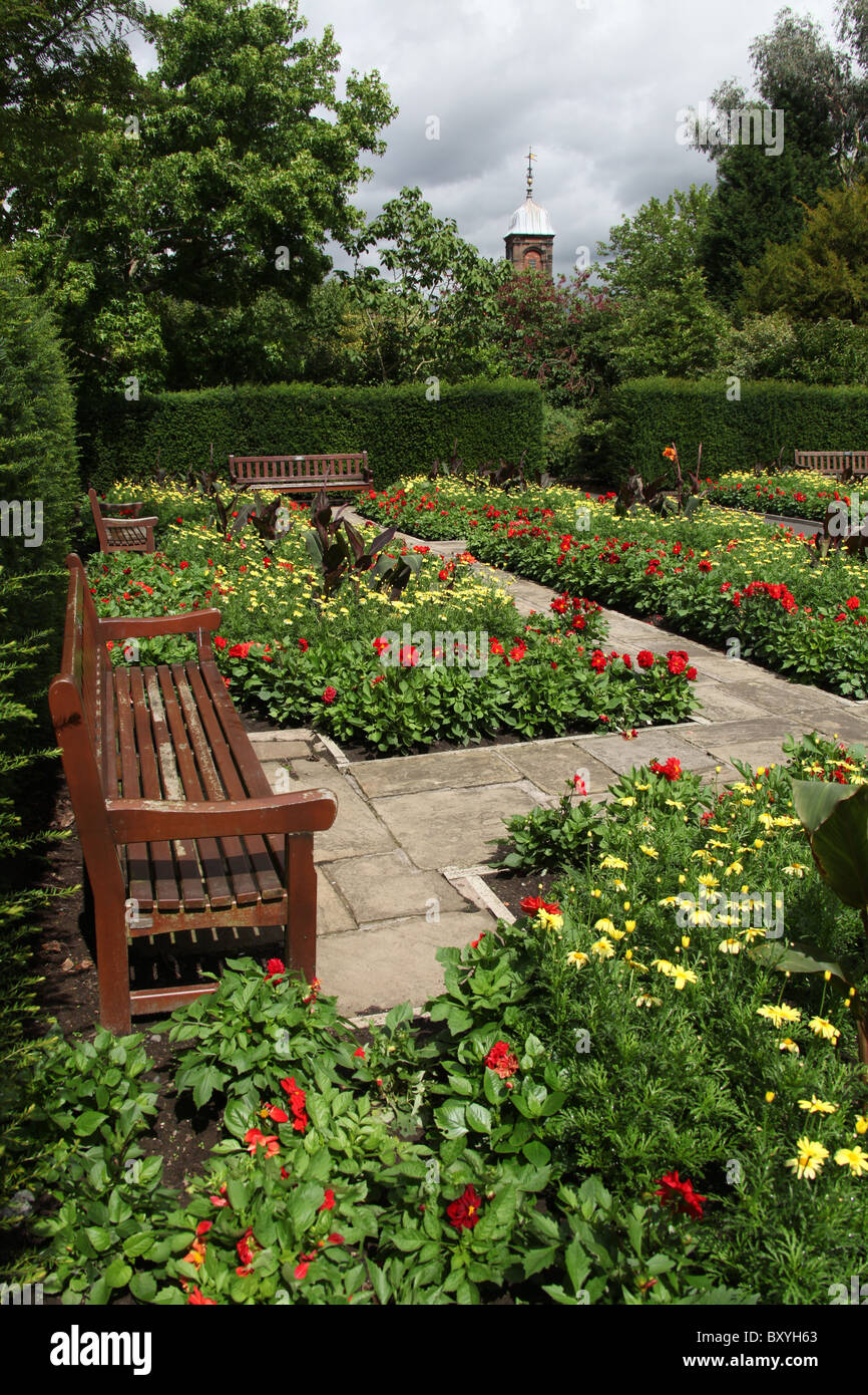Walton Hall and Gardens. Picturesque summer view of Walton Hall Gardens ...