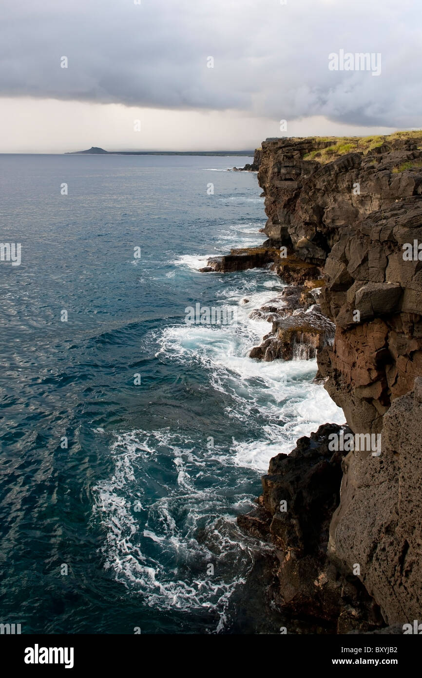 The cliffs and ocean as seen from South Point on the Big Island of ...