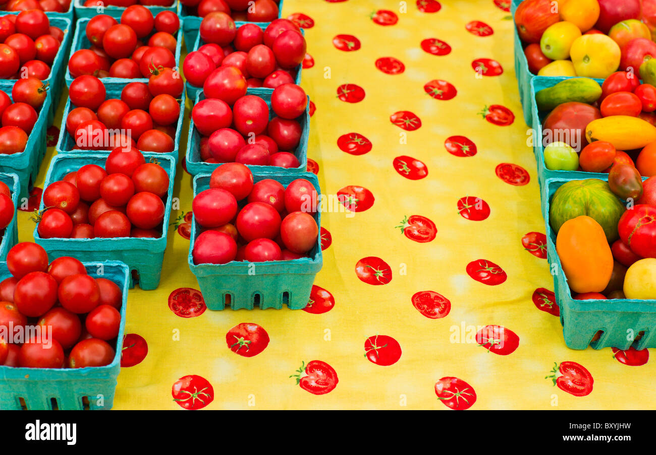 Tomatoes in boxes Stock Photo - Alamy