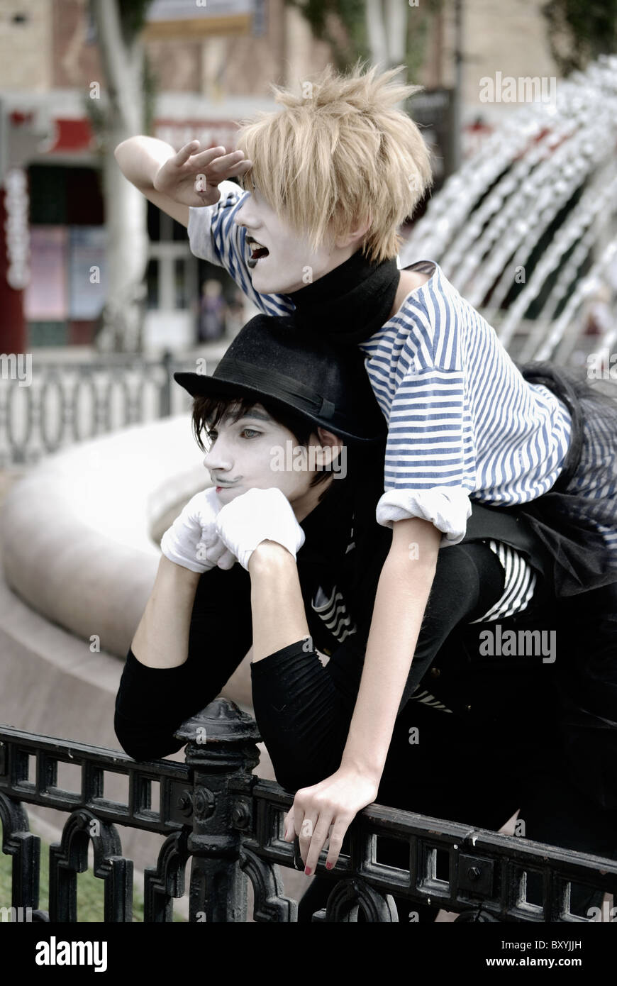 Mimes hi-res stock photography and images - Alamy