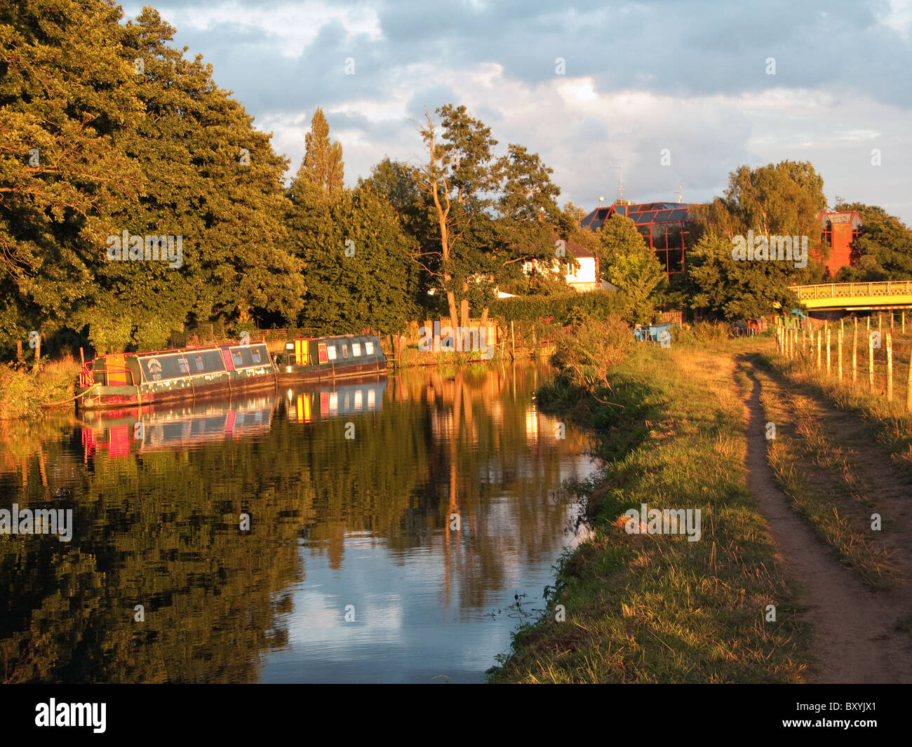 River wey navigations national trust hi-res stock photography and ...