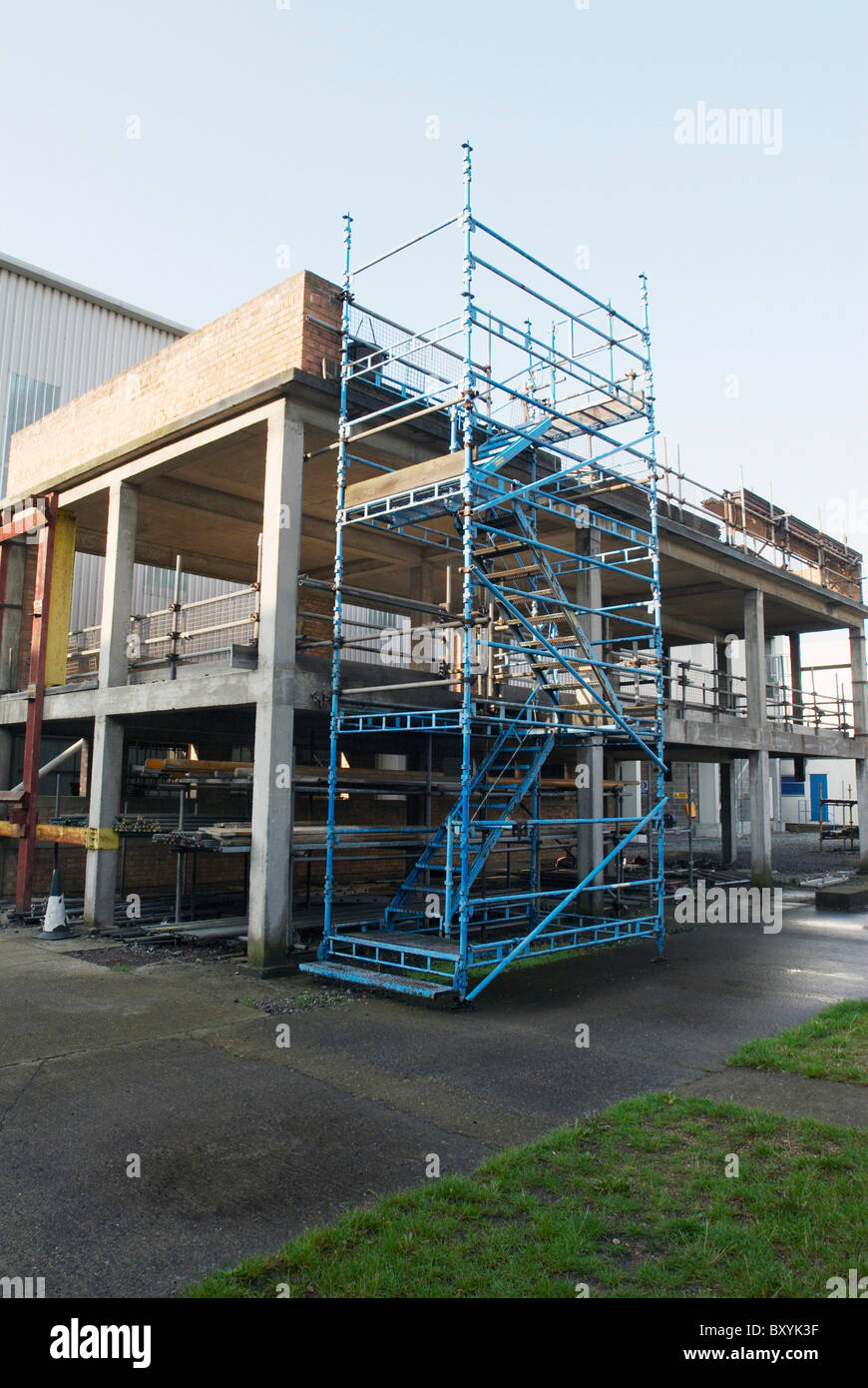 Scaffold steps hi-res stock photography and images - Alamy