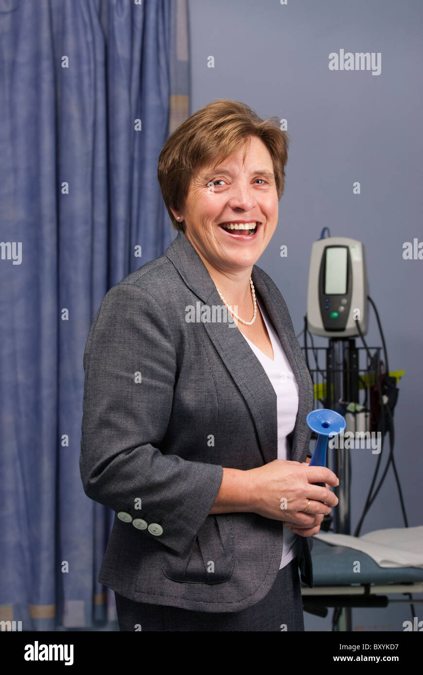 Listening midwife pinard hi-res stock photography and images - Alamy