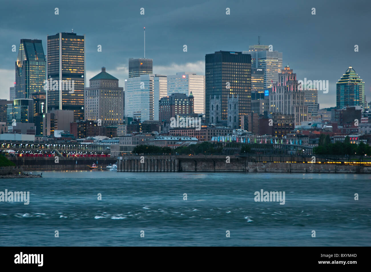 Skyline at sunset Stock Photo - Alamy