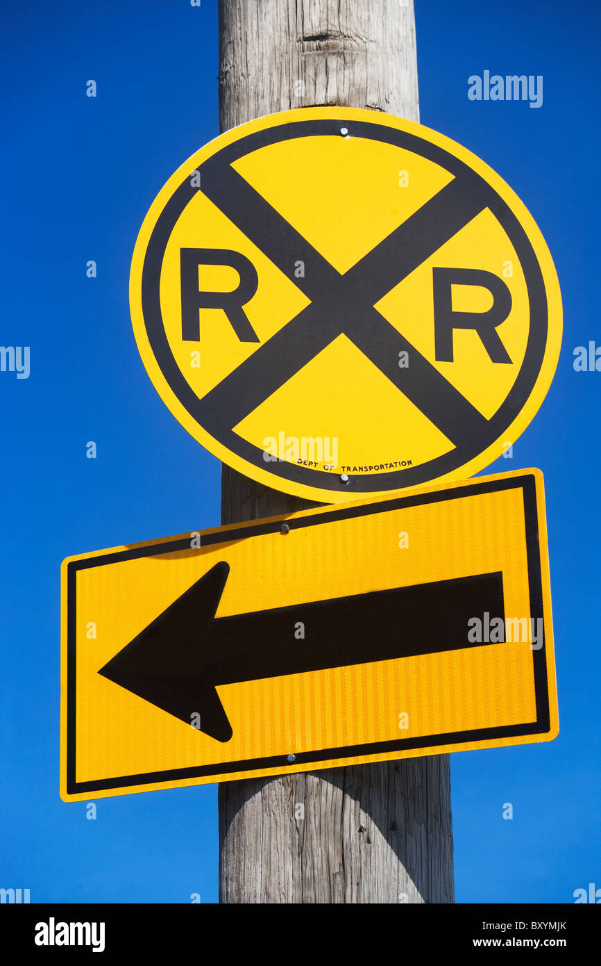 Railroad crossing sign Stock Photo - Alamy