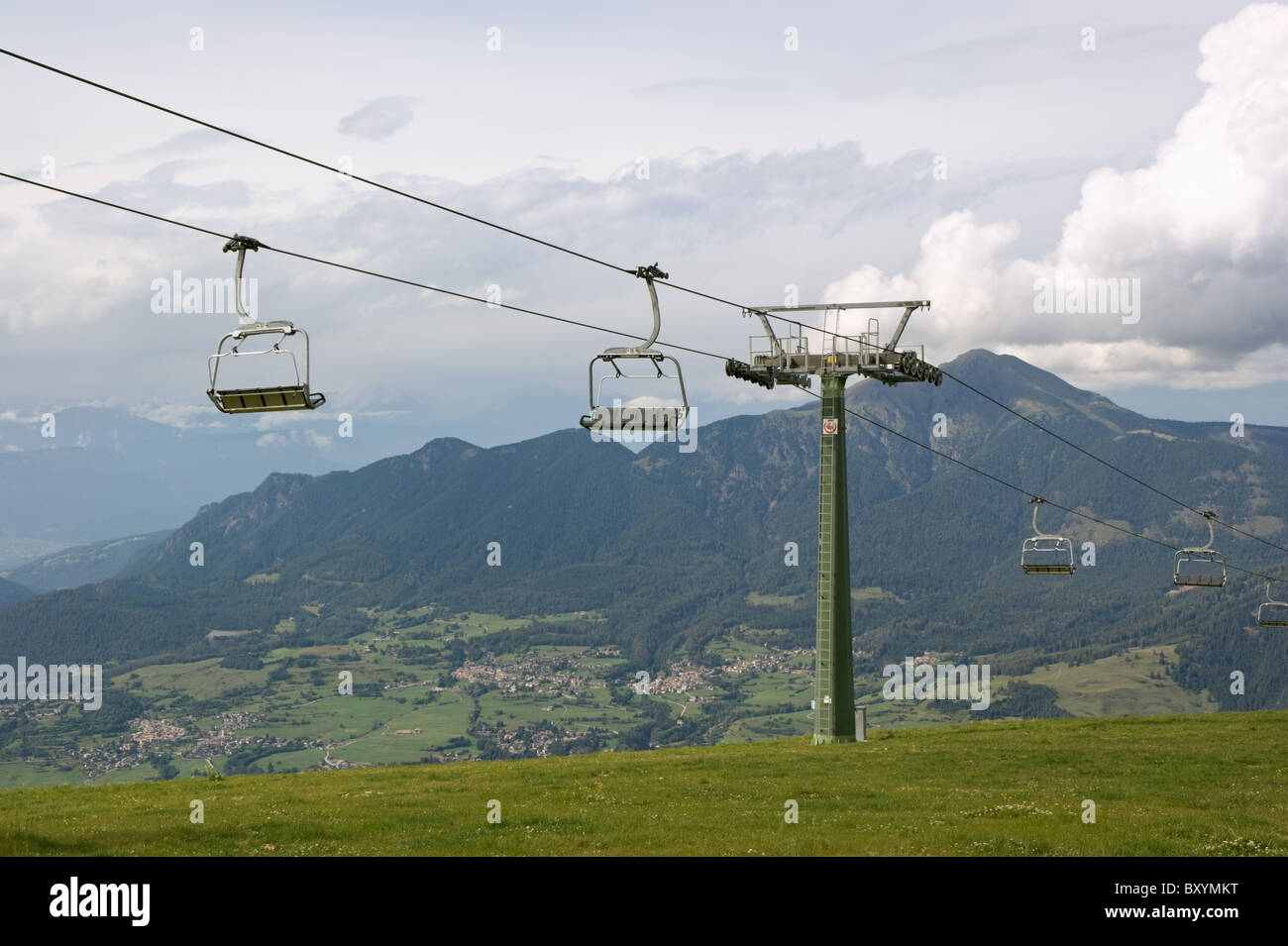 Italian chair lift hi-res stock photography and images - Alamy