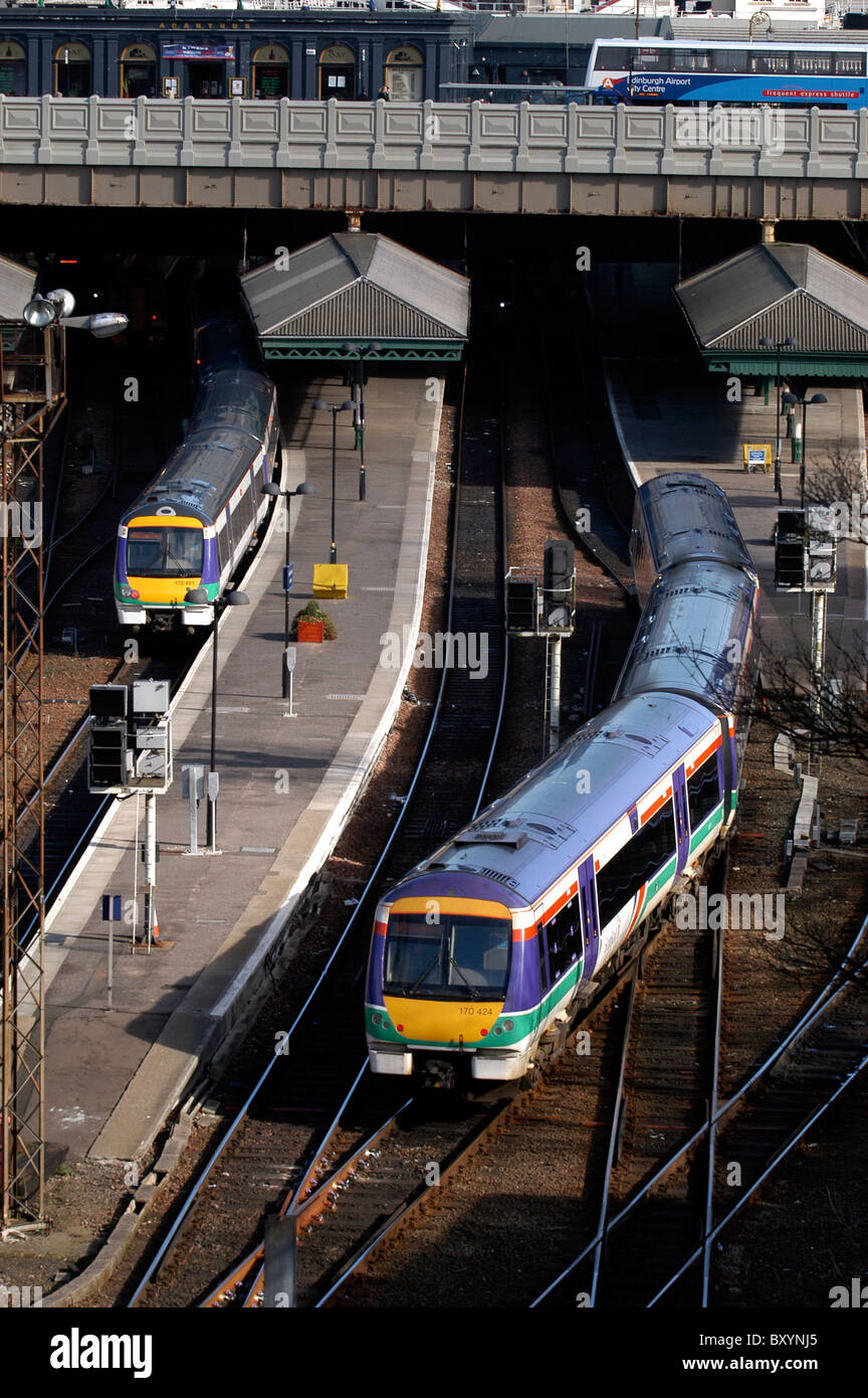 Edinburgh railway hi-res stock photography and images - Alamy