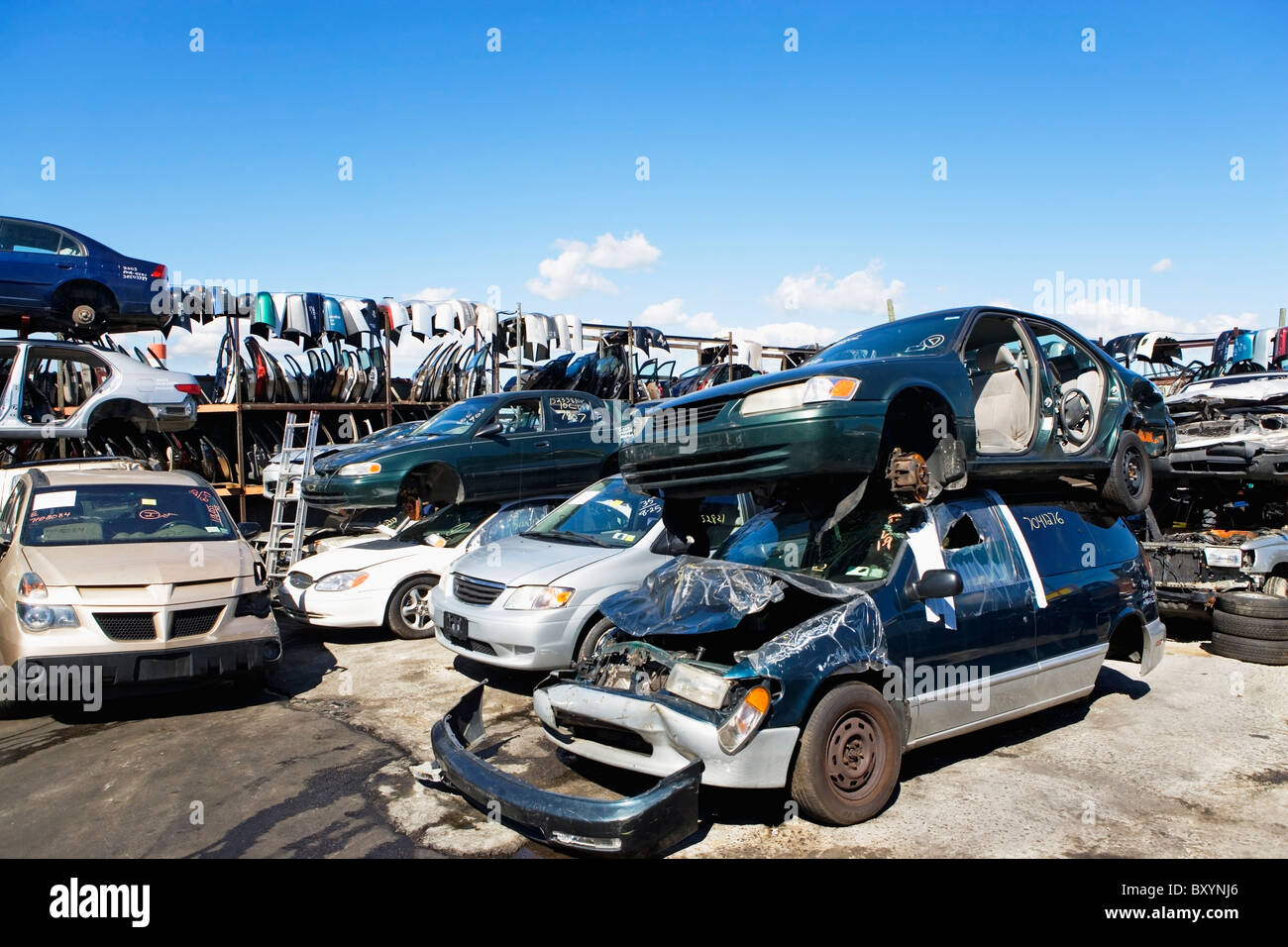 Car stack new york hi-res stock photography and images - Alamy
