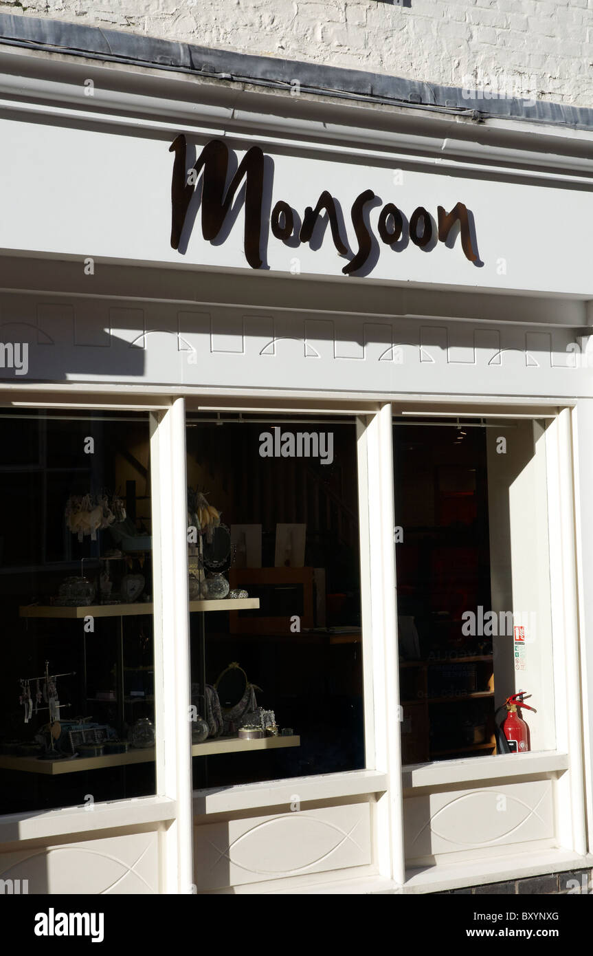 Monsoon shop hi-res stock photography and images - Alamy