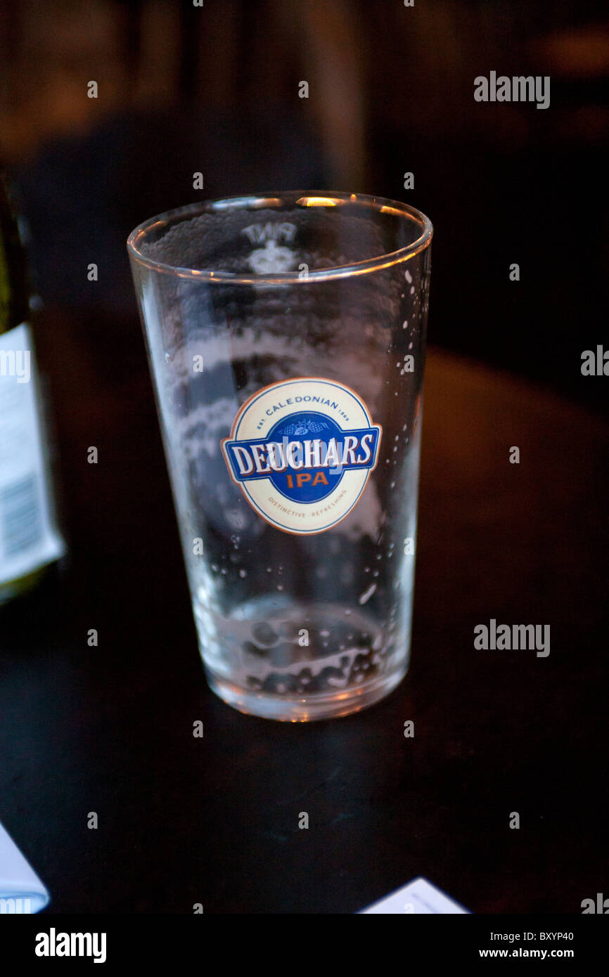 Pint of deuchars beer hi-res stock photography and images - Alamy