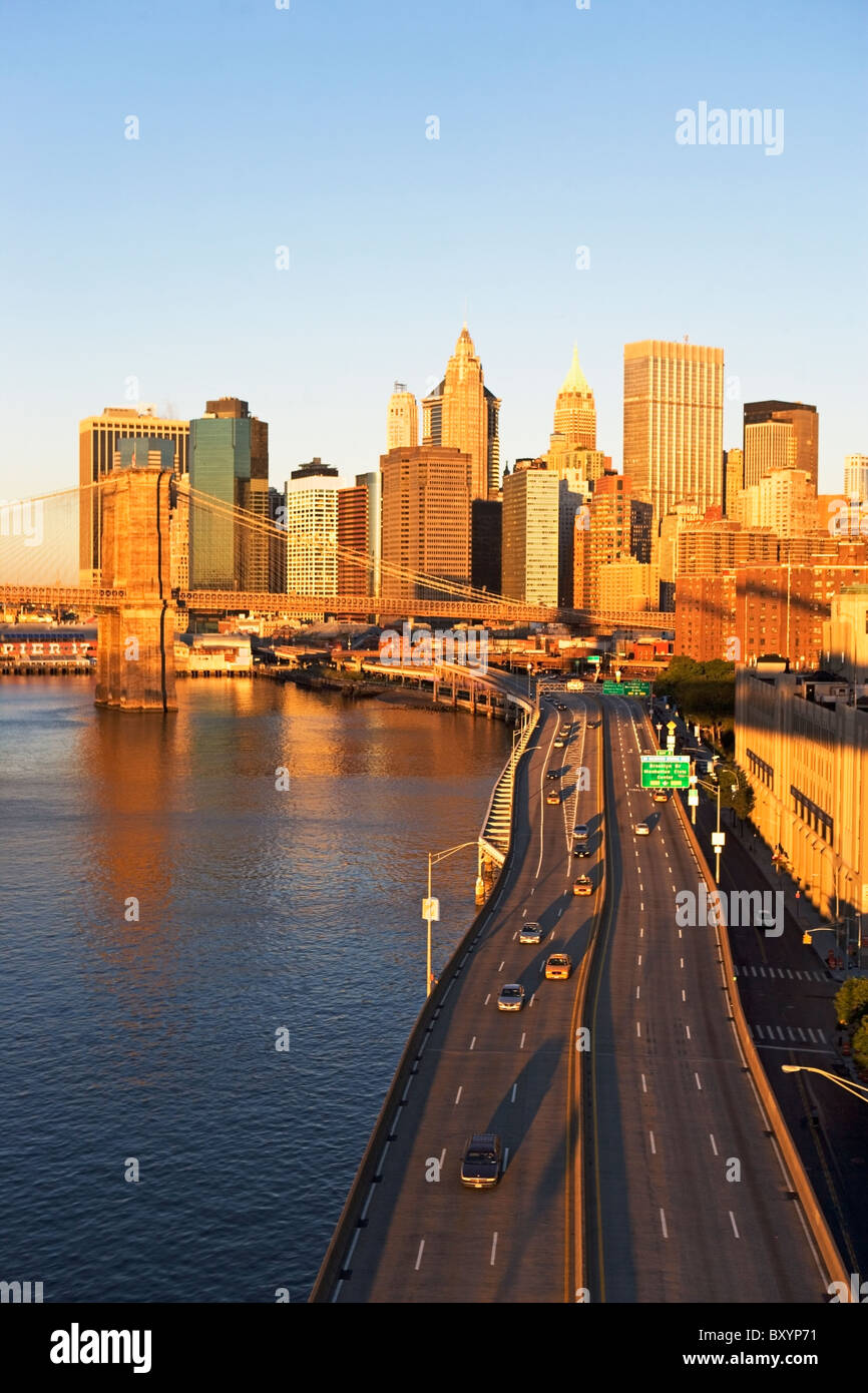 Cityscape with road hi-res stock photography and images - Alamy