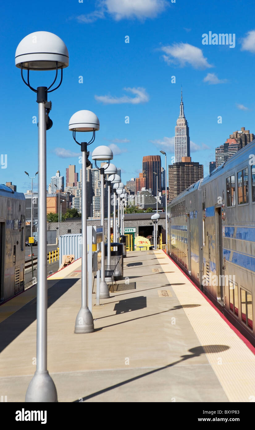 Public city platform hi-res stock photography and images - Alamy