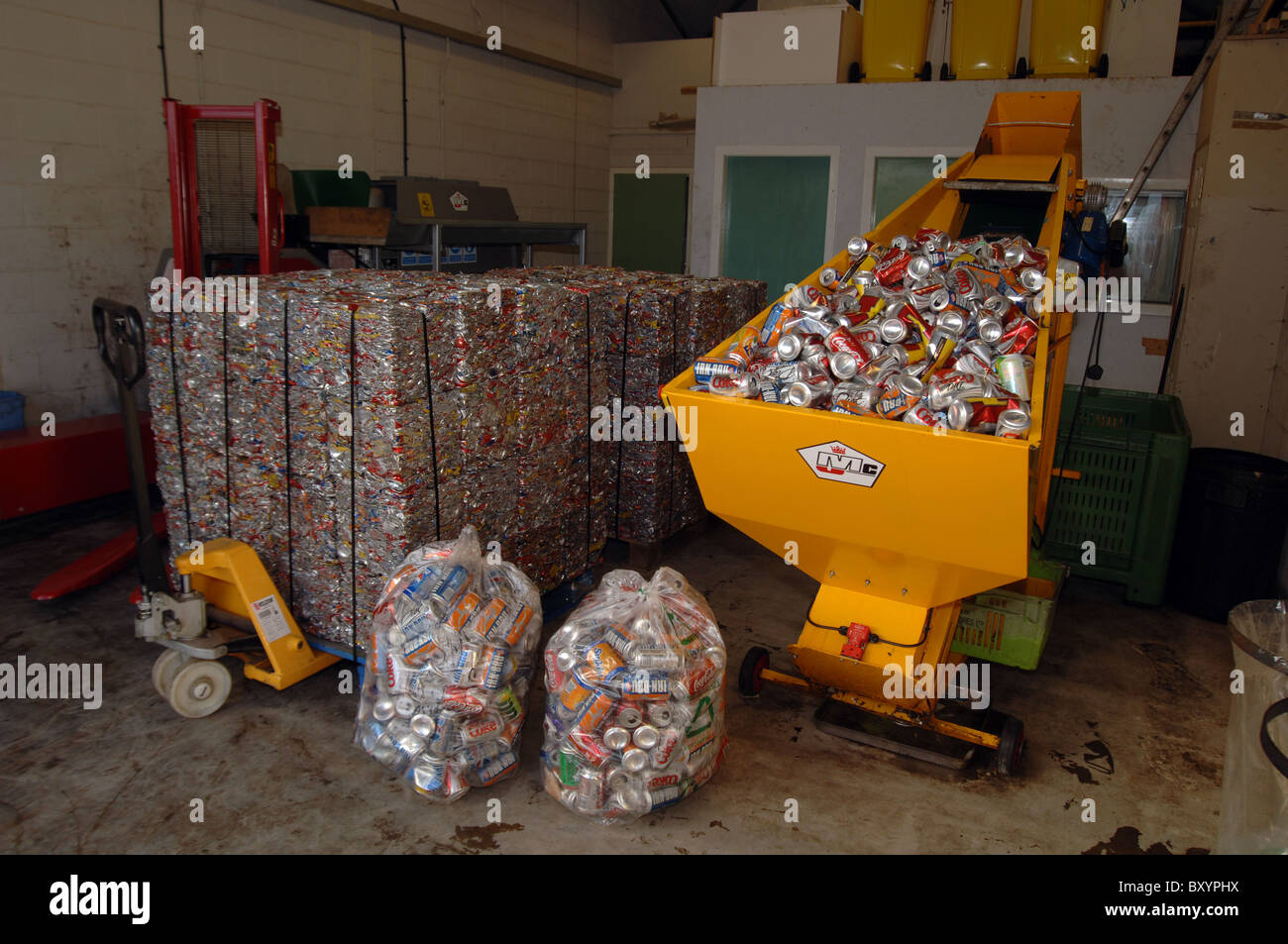 Aluminium recycling centre hi-res stock photography and images - Alamy