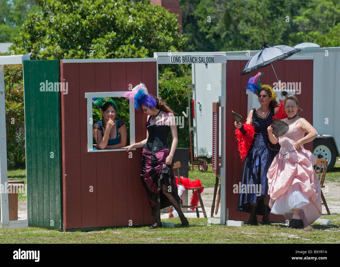Pioneer living history hi-res stock photography and images - Alamy