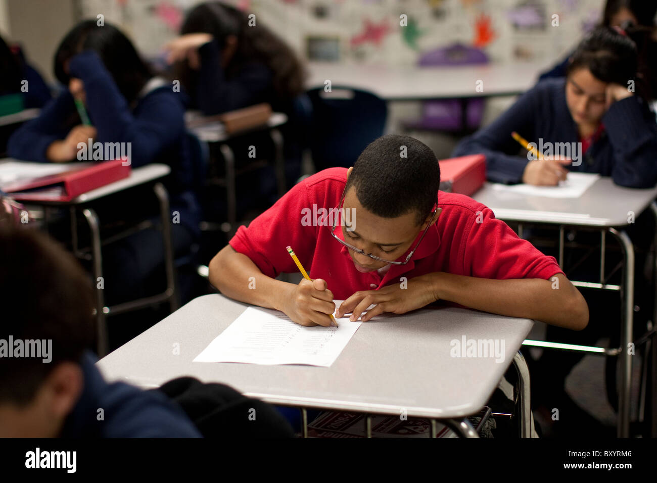 High school exam test classroom hi-res stock photography and images - Alamy
