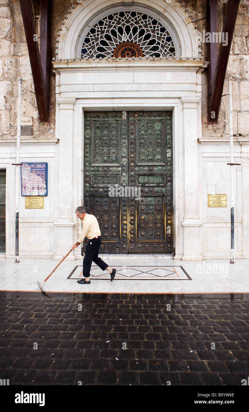 Damascus syria doors hi-res stock photography and images - Alamy