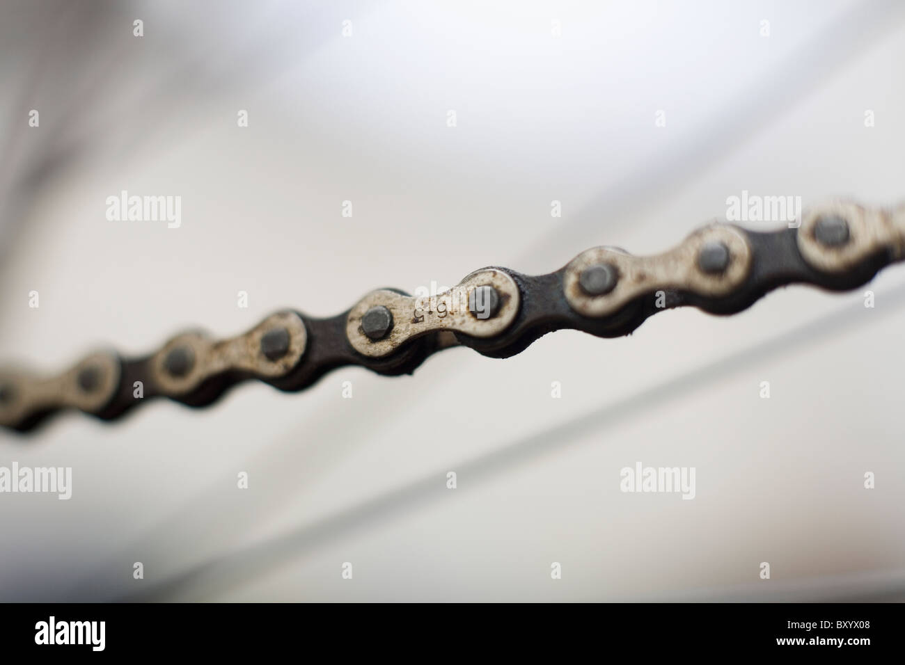 Chain lines hi-res stock photography and images - Alamy
