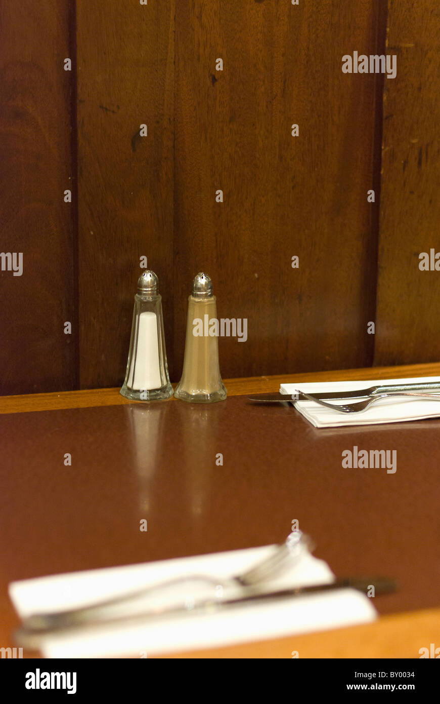 Condiments on diner table hi-res stock photography and images - Alamy