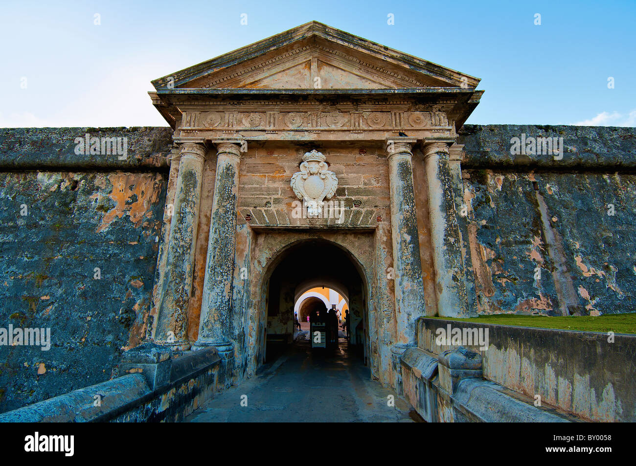 Arch of the fort hi-res stock photography and images - Alamy