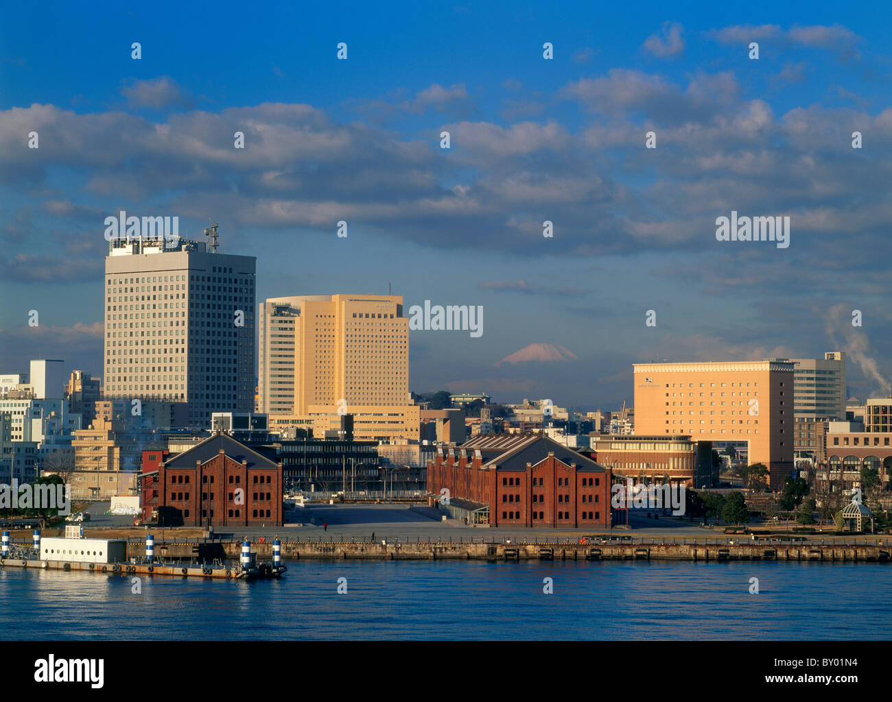 Minato mirai 21 hi-res stock photography and images - Alamy