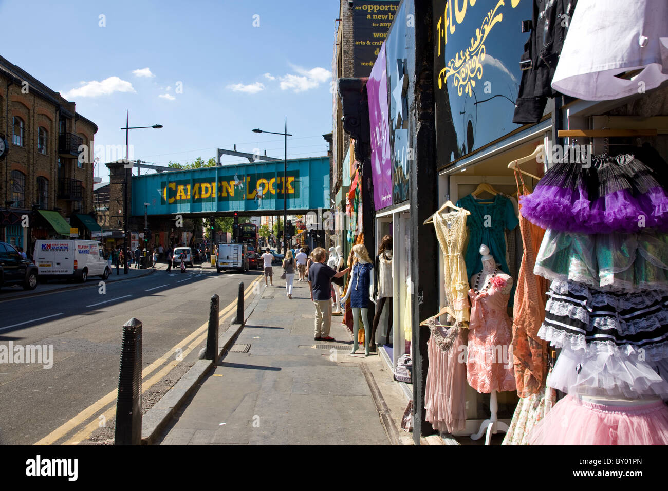 Bridge at camden market hi-res stock photography and images - Alamy