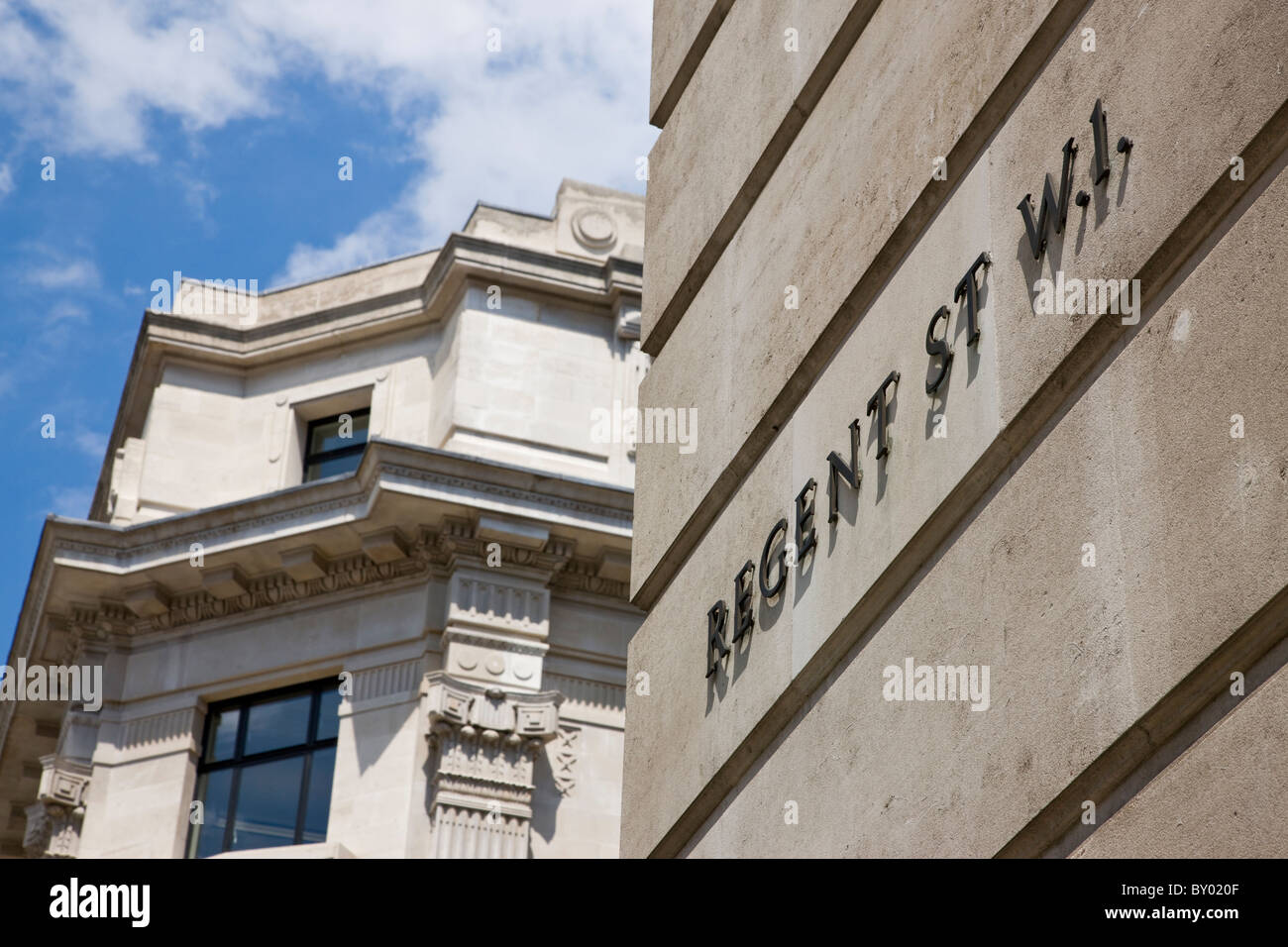Regents street sign hi-res stock photography and images - Alamy