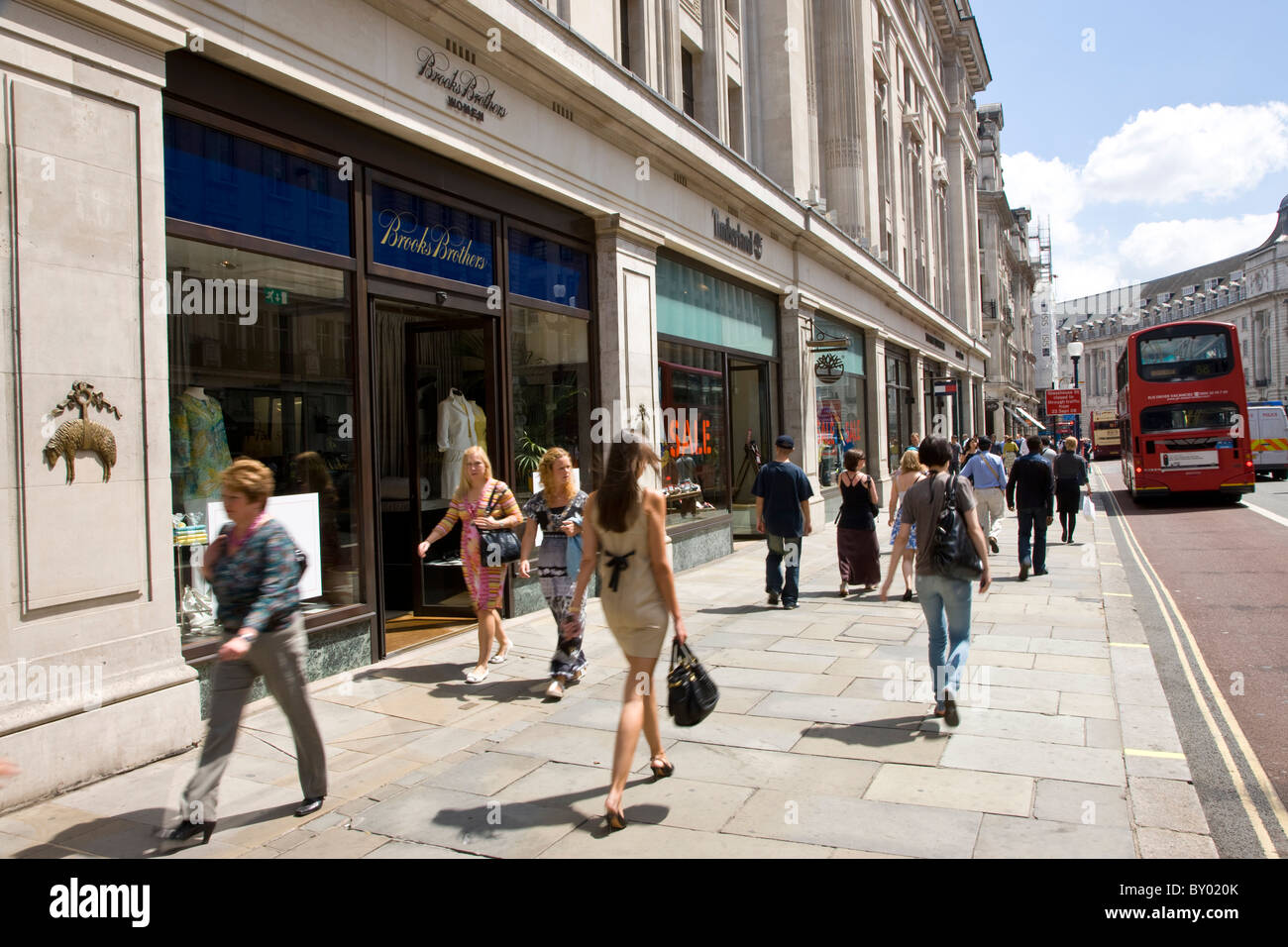 Famous london shopping street hi-res stock photography and images - Alamy